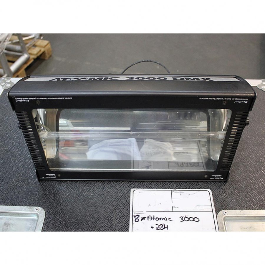 Martin Свет Статичные приборы и LED Atomic 3000 DMX Strobe Set (4)